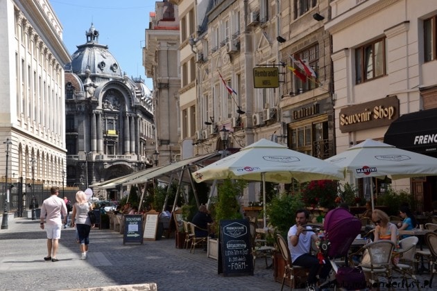 Is it worth to visit Bucharest, Romania? An overview of the great city