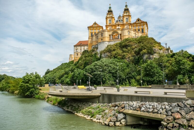 How to Visit Wachau Valley from Vienna, Austria
